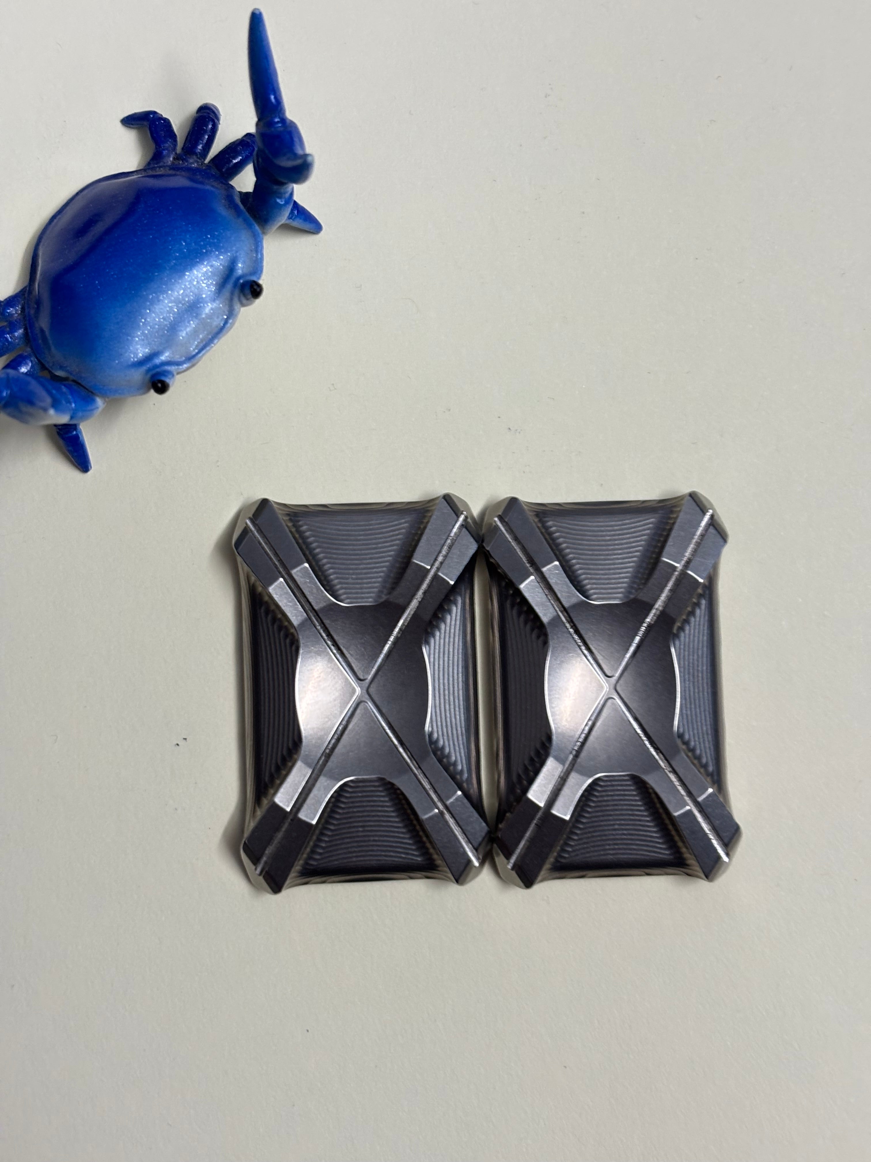 Magnus spider - slider Titanium with zirc plates - fidget toy – Plants ...